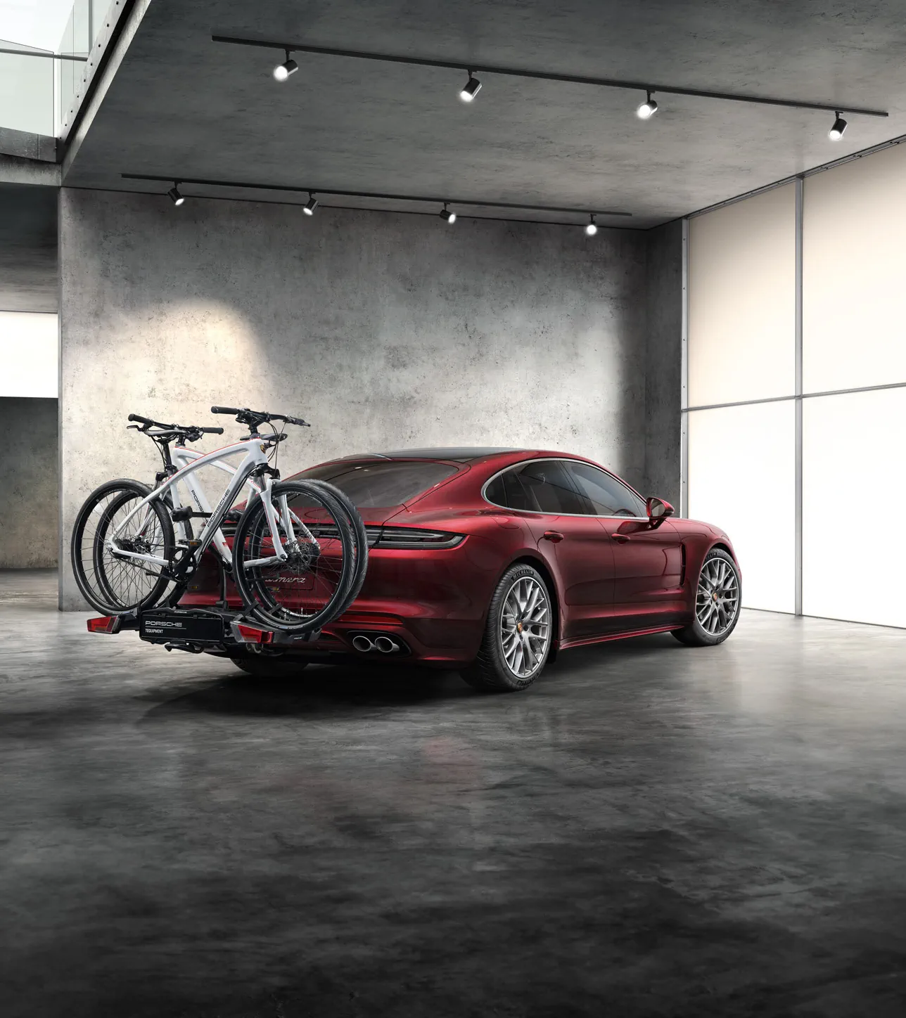 Rear-mounted bike rack - Panamera/Macan/Cayenne | PORSCHE SHOP