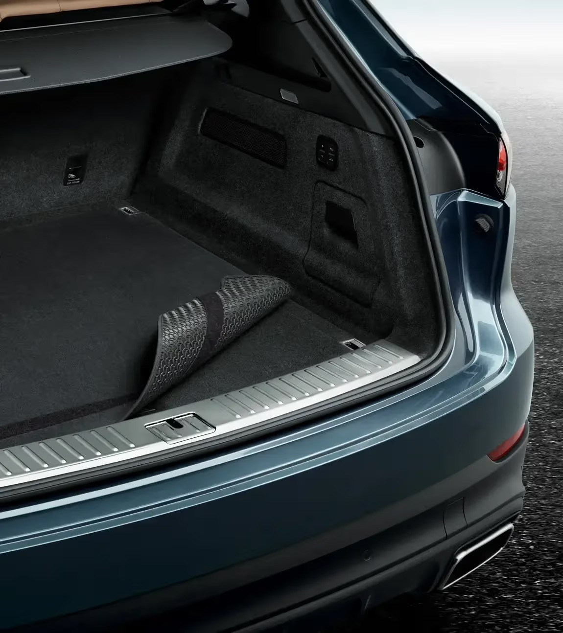 Reversible luggage-compartment mat with Nubuk surround - Cayenne (E2 & E2 II) | PORSCHE SHOP